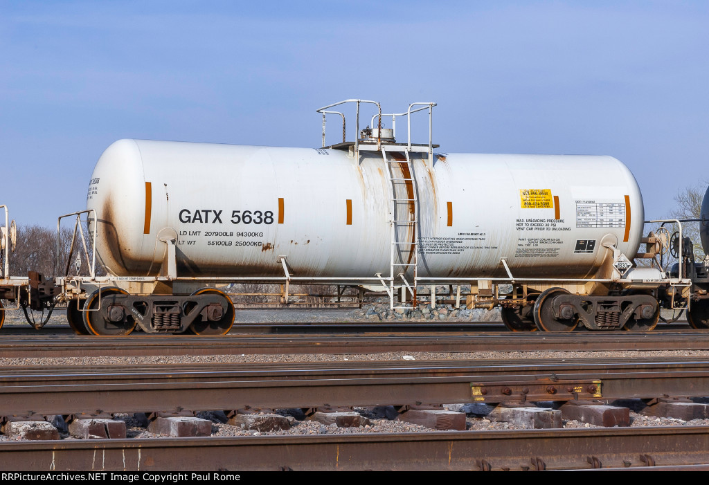 GATX 5638 Tank Car on the UPRR